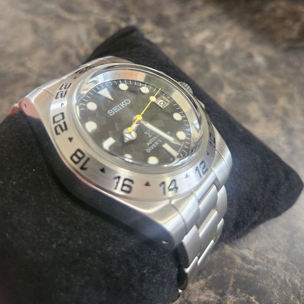 [WTS] Seiko Mod Explorer ii, Non-GMT NH35 movement with carbon fiber ...