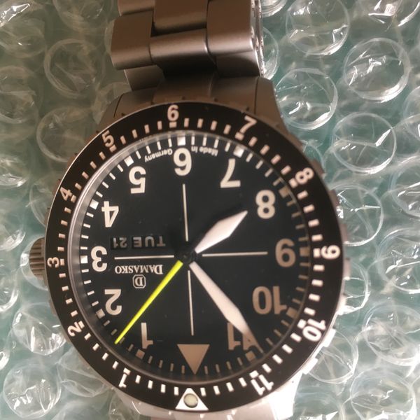 DAMASKO DA46 ICE HARDENED BRACELET 11 HOUR BEZEL | WatchCharts Marketplace