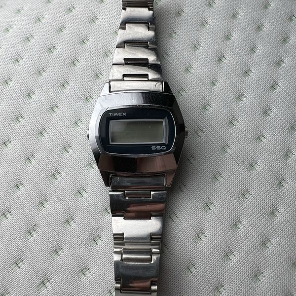 Timex Vintage SSQ H Cell Digital Watch Silver UNTESTED FOR PARTS OR ...