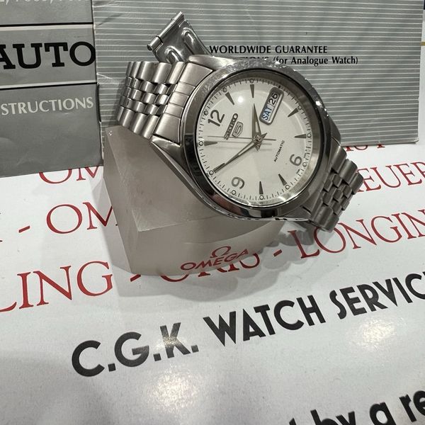 Vintage Gents Seiko 5 Automatic Watch + box Papers Fully Serviced New ...