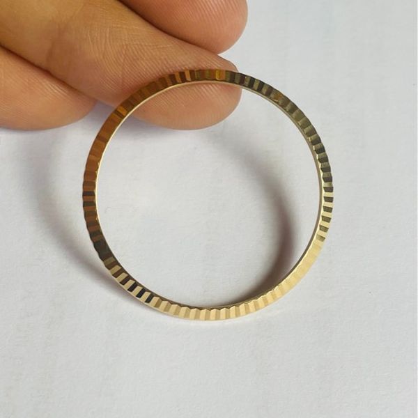 36mm 18K YG Fluted Bezel | WatchCharts Marketplace