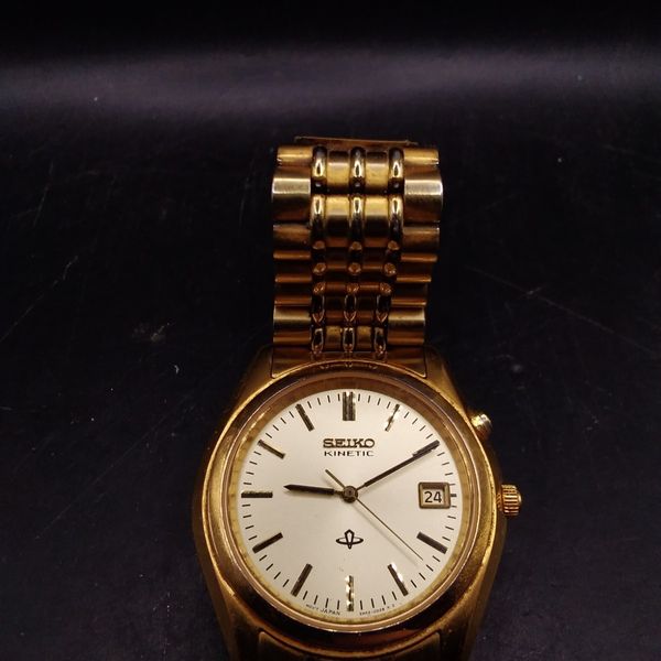 Seiko Kinetic 5M42-0B80 Mens Watch Ticks When Shook But Hasn't Built Charge Yet | WatchCharts ...