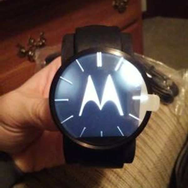 [WTT] NEW Moto 360 Black for a new Moto 360 Silver | WatchCharts Marketplace