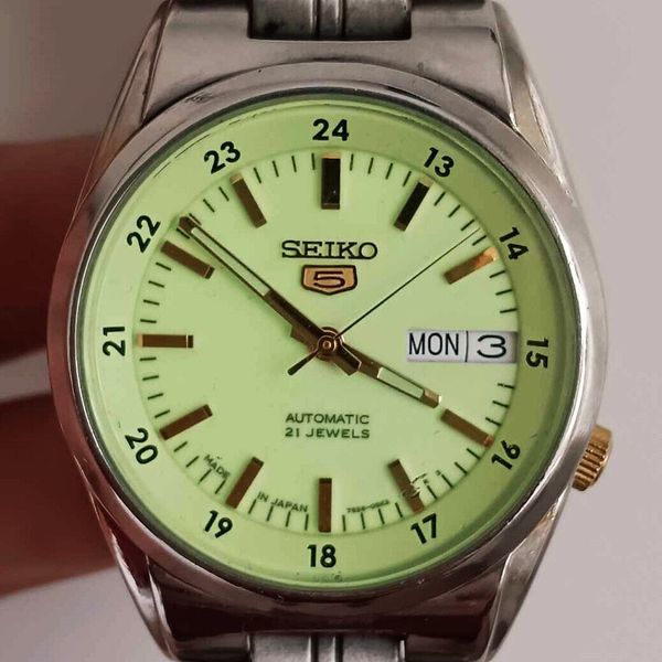 Vintage Seiko 5 automatic 21 jewels Railway time luminous dial Cal 7s26 | WatchCharts Marketplace