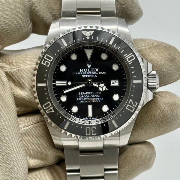 [WTS] Rolex Deepsea Sea-Dweller 44mm Reference 126660 Box and Papers ...