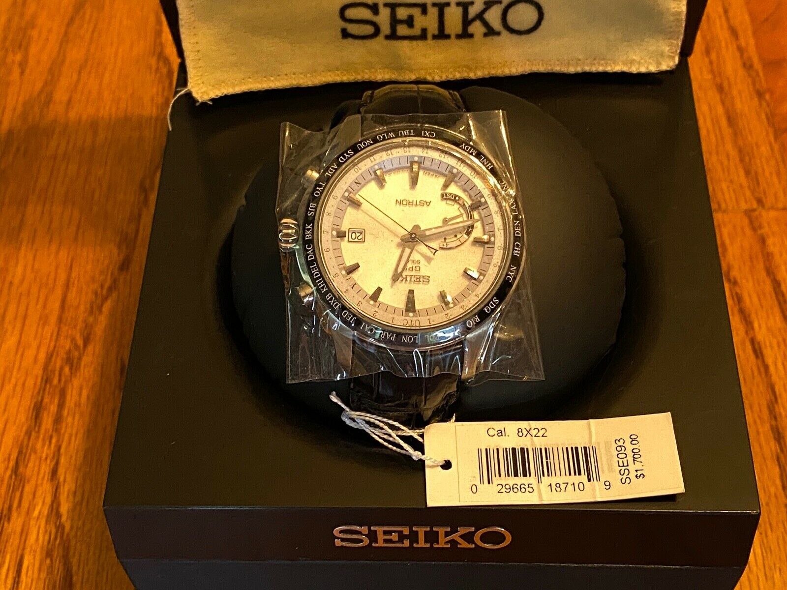 SEIKO ASTRON SSE093J GPS SOLAR WORLD TIME TITANIUM MENS WATCH - WHITE ...