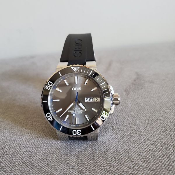 Oris Day-Date Aquis Limited Edition Hammerhead on Rubber | WatchCharts ...