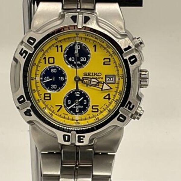 Seiko Chronograph 200m 7T62-0CL0 Men's Quartz Watch | WatchCharts ...