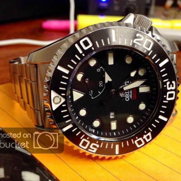 FS - REDUCED TO 650$ - Orient 300m Sat diver + 2 bracelets & rubber ...