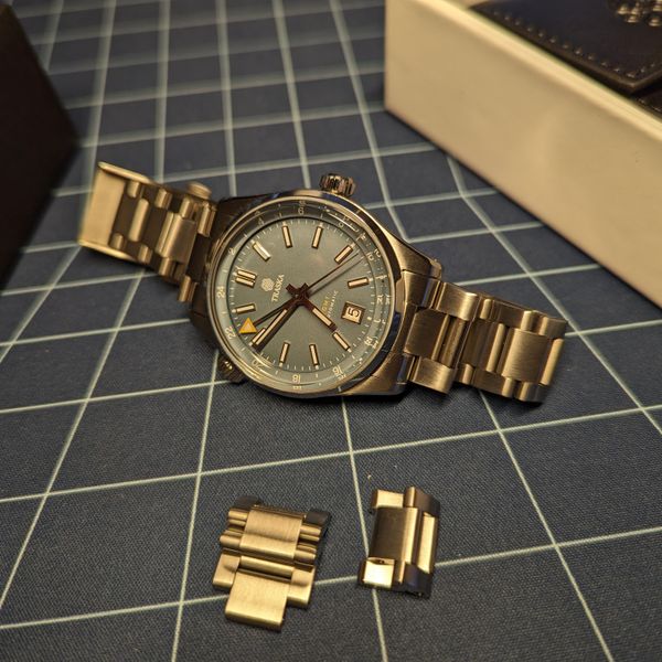 [WTS] Traska Venturer GMT "Steel Blue" (Sold Out) | WatchCharts Marketplace