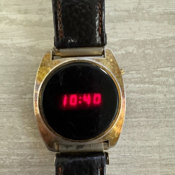 Vintage Timex H Cell SSQ Digital Men's Wristwatch W/ NubbuCalf Leather ...