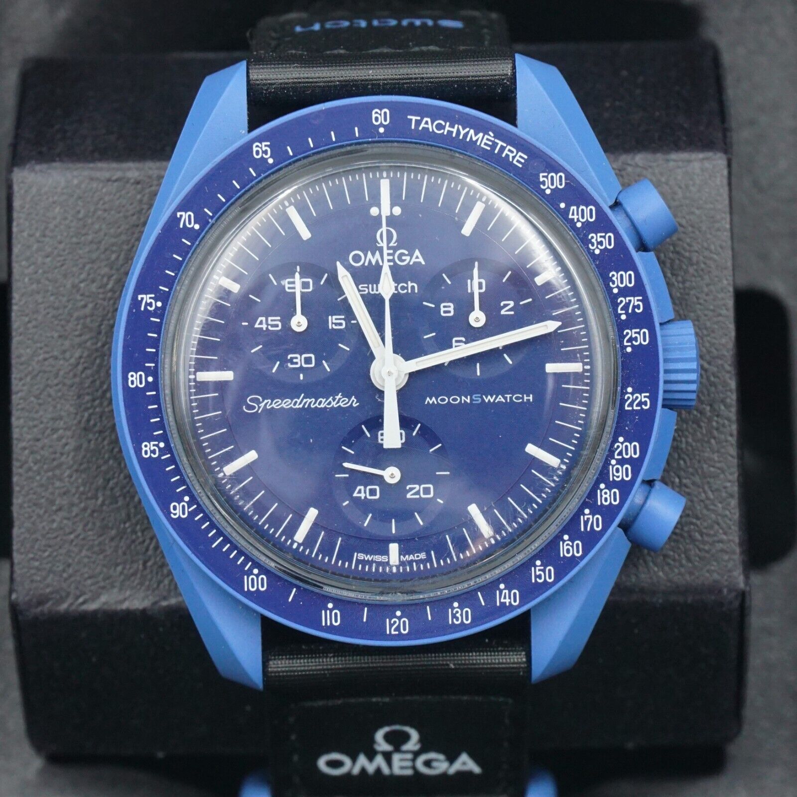 New Swatch x Omega 'Mission to Neptune' Moonswatch Speedmaster SO33N100 ...