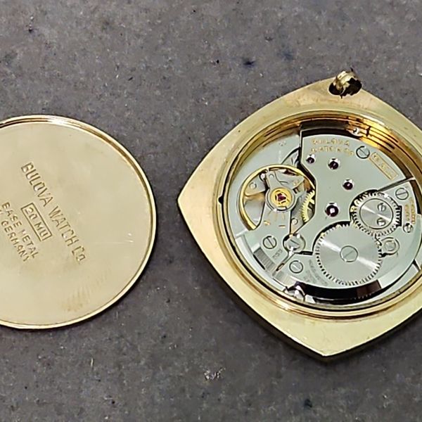 Vintage Bulova Necklace Pendant 36mm 17J Manual Wind Ladies Watch ...