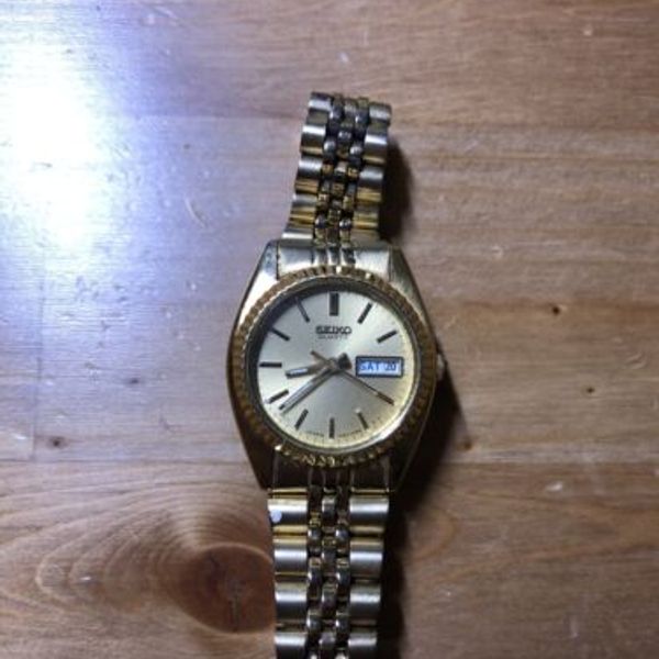 Vintage Seiko Day Date Quartz Gold Tone Watch Luminous Hands Jubilee ...