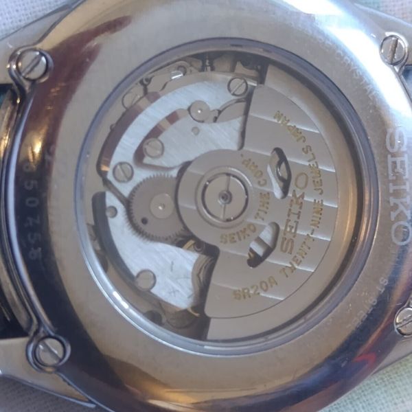 Montre SEIKO Premier automatique 29 rubis calibre 6R20 | WatchCharts ...