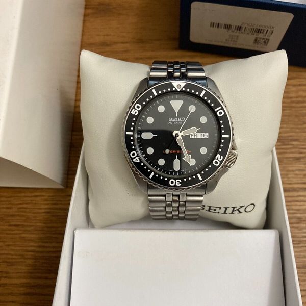 Seiko SKX007K2 cal.7S26 Men's Diver Automatic Watch | WatchCharts ...