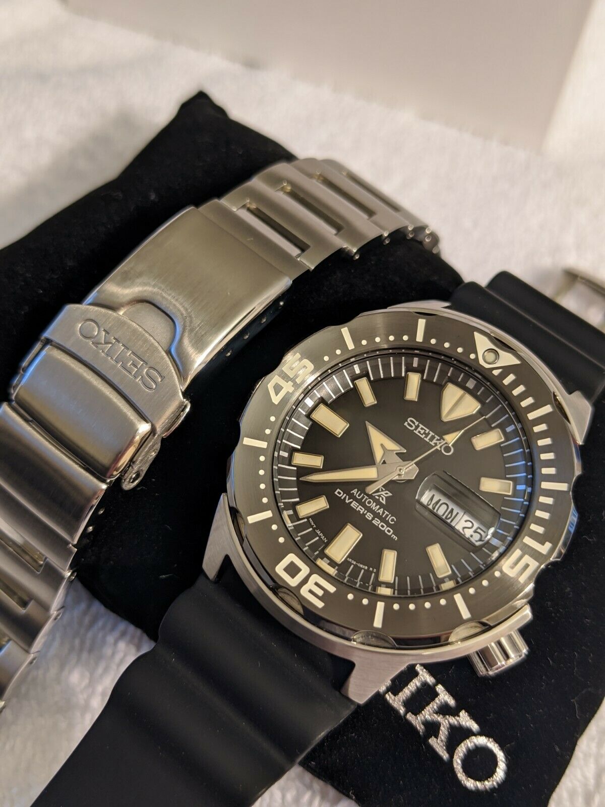 Seiko 4th Gen Monster Model#SRPD27 W/Extra Bracelet / Excellent ...