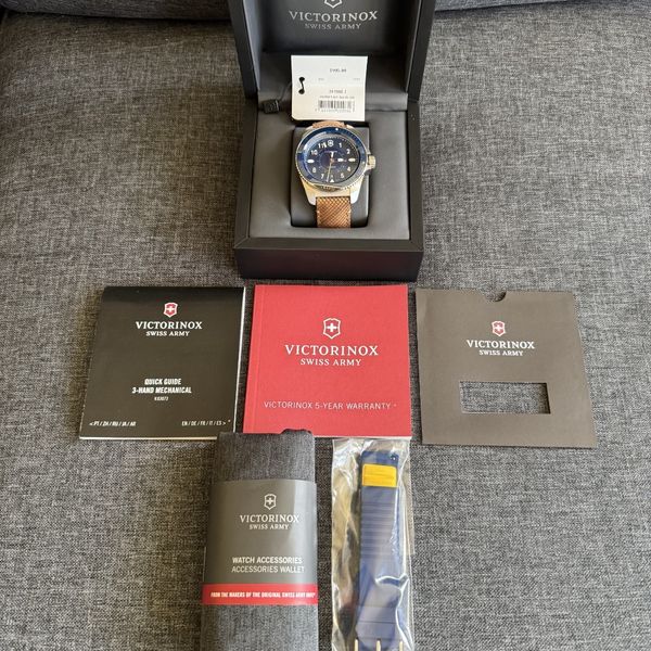 Victorinox Journey 1884 Automatic Blue â With Box, Papers, 2 Bands â ...