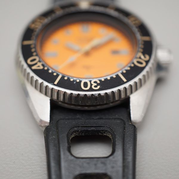 [WTS] Vintage Seiko 2625-0010 V198 Midsize 33mm Orange Dial Diver ...