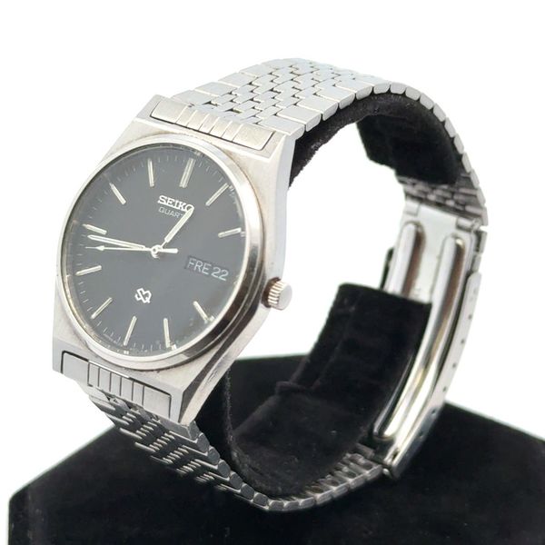 Vintage Seiko Quartz 8C23-607LR 35mm Day Date Grey Dial | WatchCharts ...