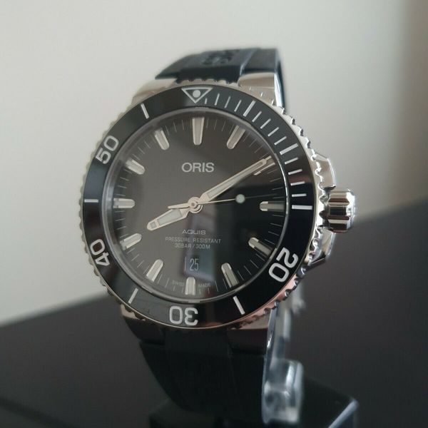 ORIS Aquis Date Automatic Black Dial Men's Watch Rubber Strap | WatchCharts
