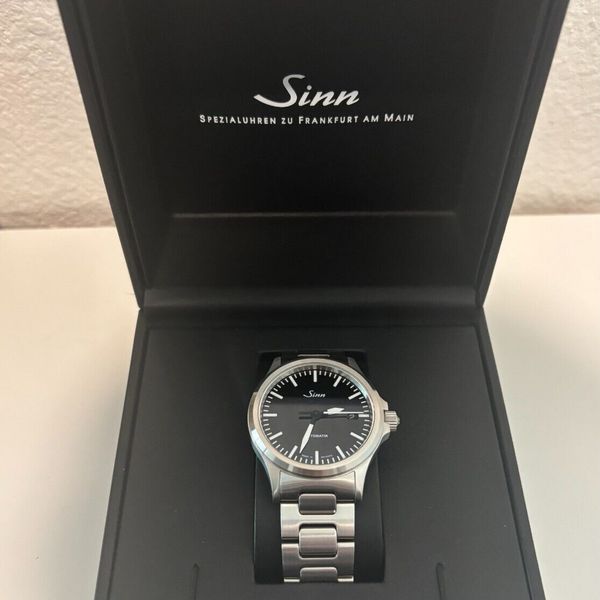Sinn 556 I on H-Link Bracelet, Full Set, 38.5mm, Glossy Black Dial ...