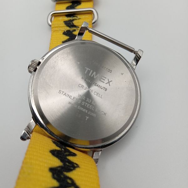 Timex TW2R41100, Peanuts-Charlie Brown Weekender Yellow Slip Thru ...