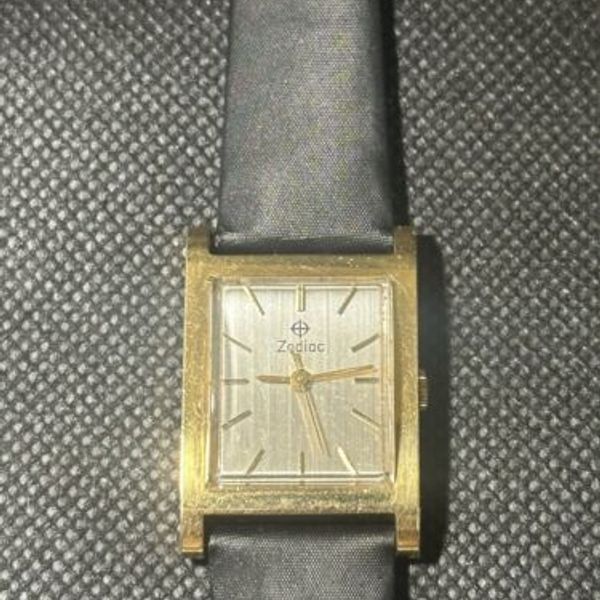 Vintage Zodiac Tank 17 Jewel Watch G20 Plating With Movado Straps ...