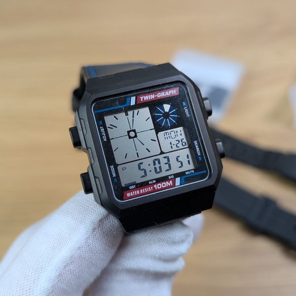SKXMOD based on Casio LF20. DLC Steel Case, Sapphire, Vario Leather and ...