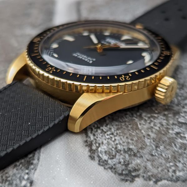 [WTS] Vulcain Nautique Gold ???? | WatchCharts Marketplace