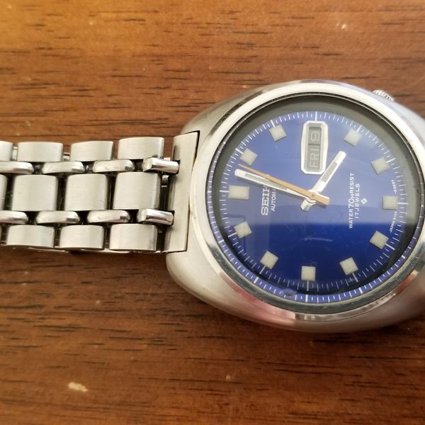 FS: Seiko Sports 6106-8239 sunburst blue dial w/ original bracelet ...