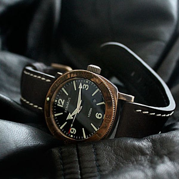 SOLD: Bronze Moray 4 : A Month Old & Modded | WatchCharts Marketplace