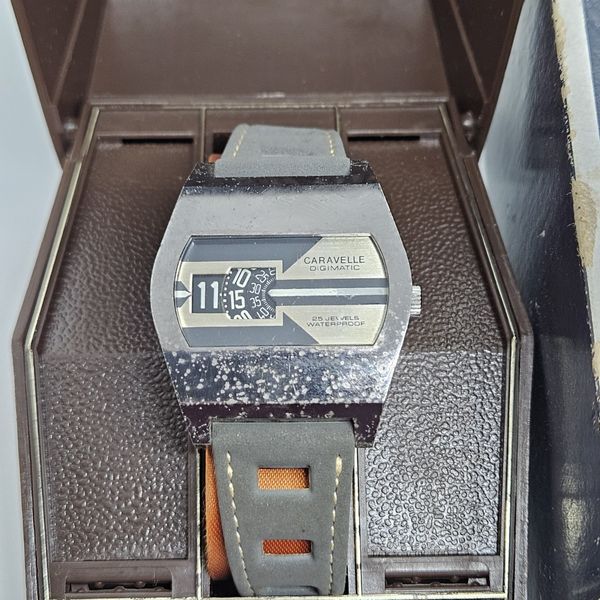 Vintage BULOVA Caravelle DIGIMATIC 25J Jump Hour Gents Swiss Wristwatch ...