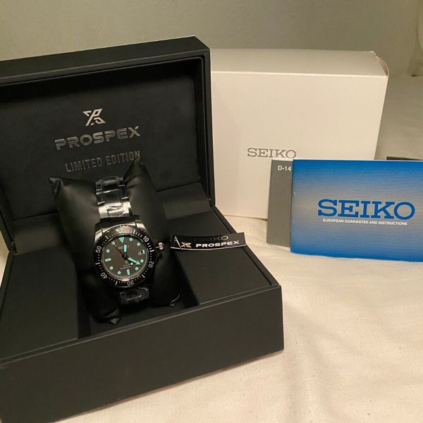Seiko Prospex Black Series Night Vision Compact Solar Diver's 19 ...