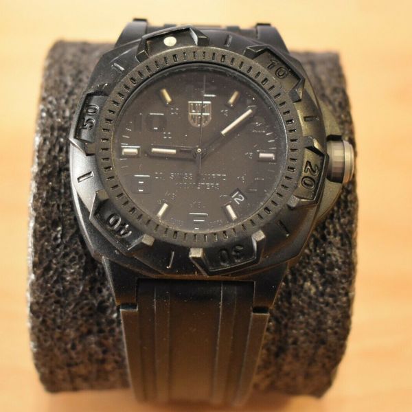Luminox Carbon Series 0200 Watch | WatchCharts Marketplace
