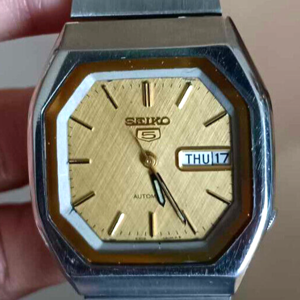 Vintage Seiko 5 automatic Square shape Gold dial watch 17 jewels Cal ...