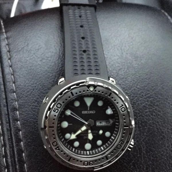 FS - SEIKO SBBN017 Tuna on Straposphere Rubber - $579 in USA | WatchCharts