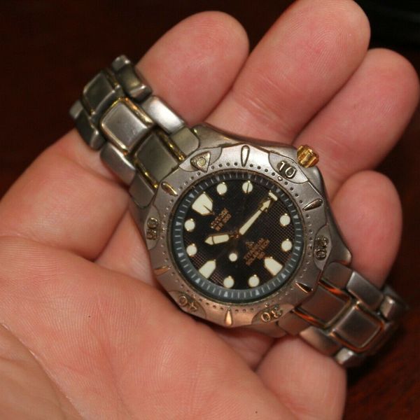 Citizen Titanium Solar-Tech 180 - WR-50 -- Eco Drive Watch (Lot B103 ...