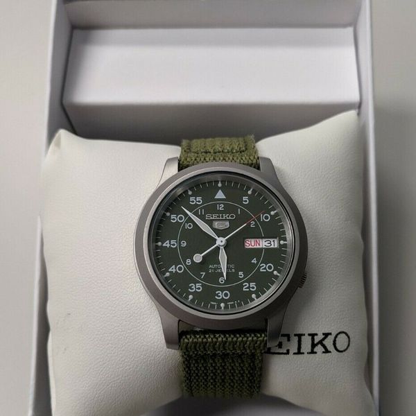 Seiko SNK805 Automatic Wristwatch | WatchCharts