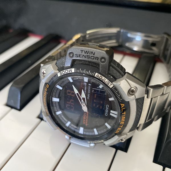 RARE casio digital watch mens Classic Retro ALTIMETER BAROMETER Chunky ...