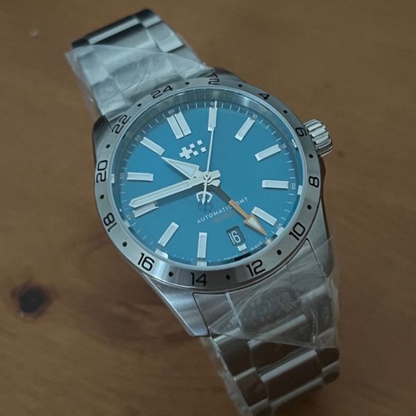 Christopher Ward C63 Sealander GMT 36mm Dragonfly Blue | WatchCharts ...