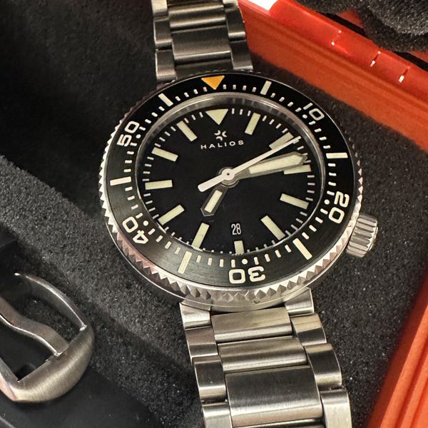 Original Halios PUCK Box and Paper [emoji106][emoji106] | WatchCharts ...