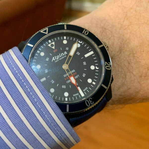 Alpina Seastrong Holological Smartwatch - box, papers, excellent ...