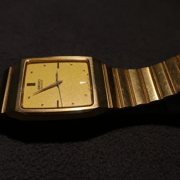Vintage Seiko Quartz dress watch Gold plate 5P31-5A60 New Battery | WatchCharts Marketplace
