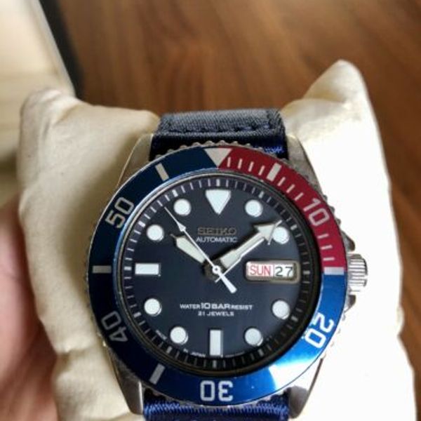 Seiko SKX033J Submariner Blue Dial | WatchCharts