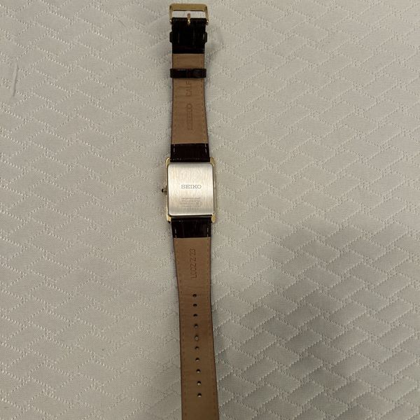 Seiko Essentials Champagne Men's Watch - SWR064 Pre-Owned | WatchCharts Marketplace
