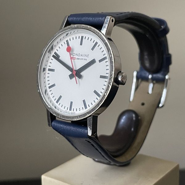 Mondaine Swiss Railway Watch Unisex 33mm SBB CFF FFS | WatchCharts ...