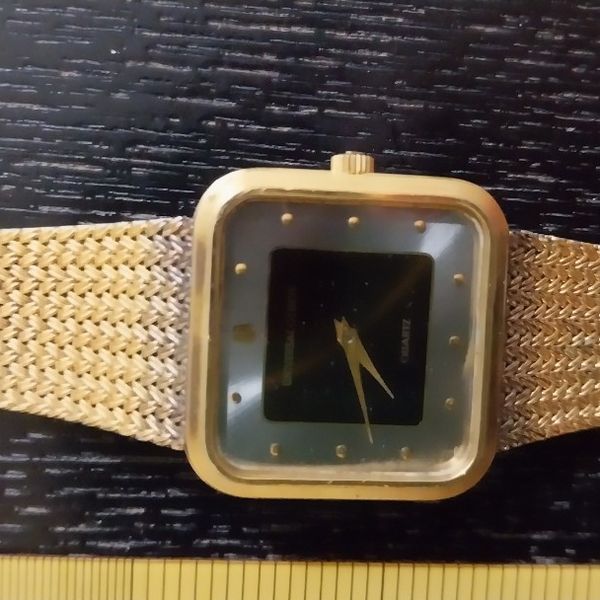 Universal Geneve Quartz | WatchCharts Marketplace