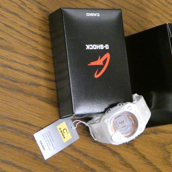 Casio G-Shock Alarm Chronograph WHITE BAND G8000 Stainless Back ...