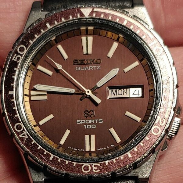 SEIKO 7123-823F Sports 100 SQ Men's Watch May 1981 | WatchCharts